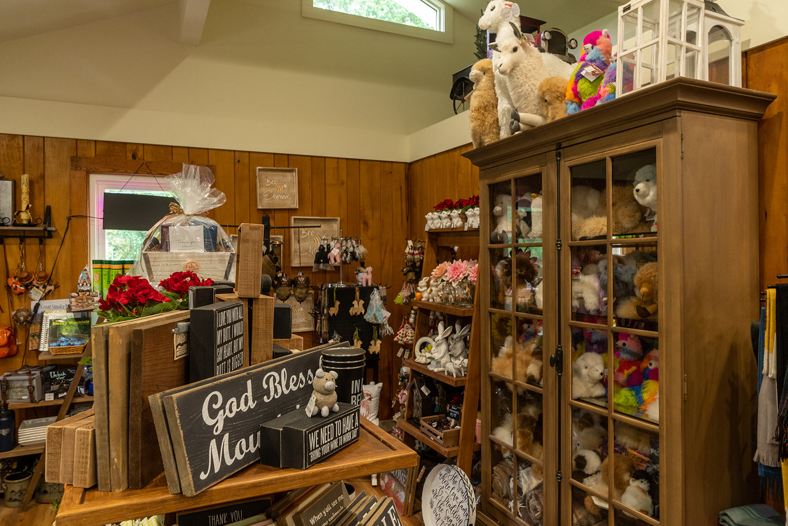 Winchester Creek Farm: Alpaca Wear & Handcrafted Goods in NC